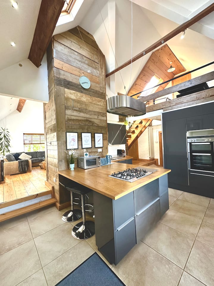 3-bed Apartment With Rooftop Terrace, Cardiff - 卡地夫