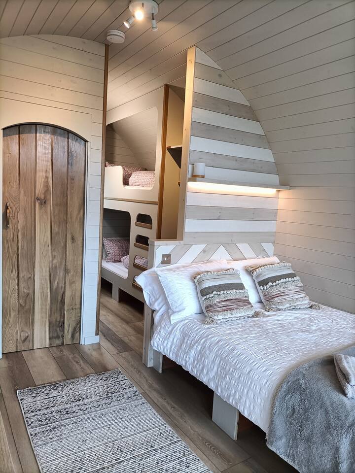 Sweet & Dreamy Damson Pod For 4 -  3trees Glamping - Wirksworth