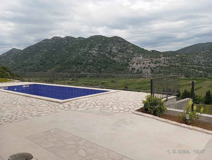 Vega House - Brist