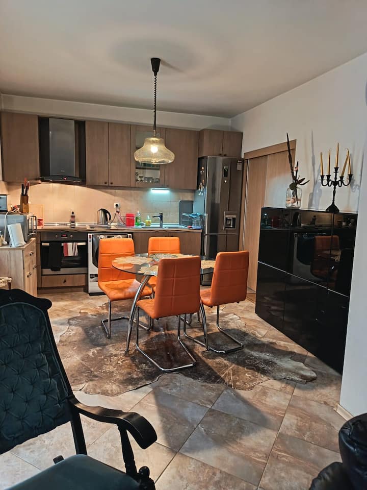 Toni's Cozy Apartment In Lozenez, Sofia. - Sofia Airport (SOF)