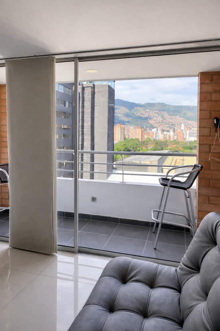 Apt3bedrooms-laurelesestadio-dailycleaning-balcony - Medellín