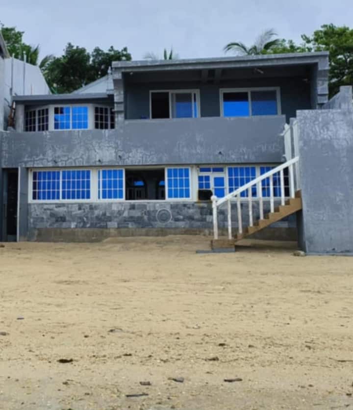 Seaphreil Beach House - Daanbantayan