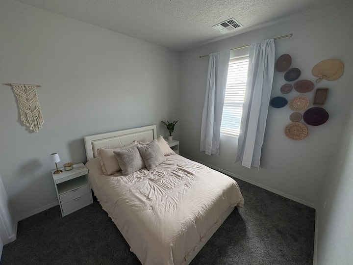Quite Cozy Room - Rio Rancho, NM