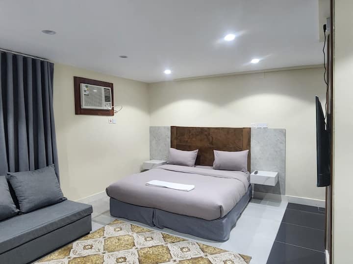 One Bed 50"screen - Medina