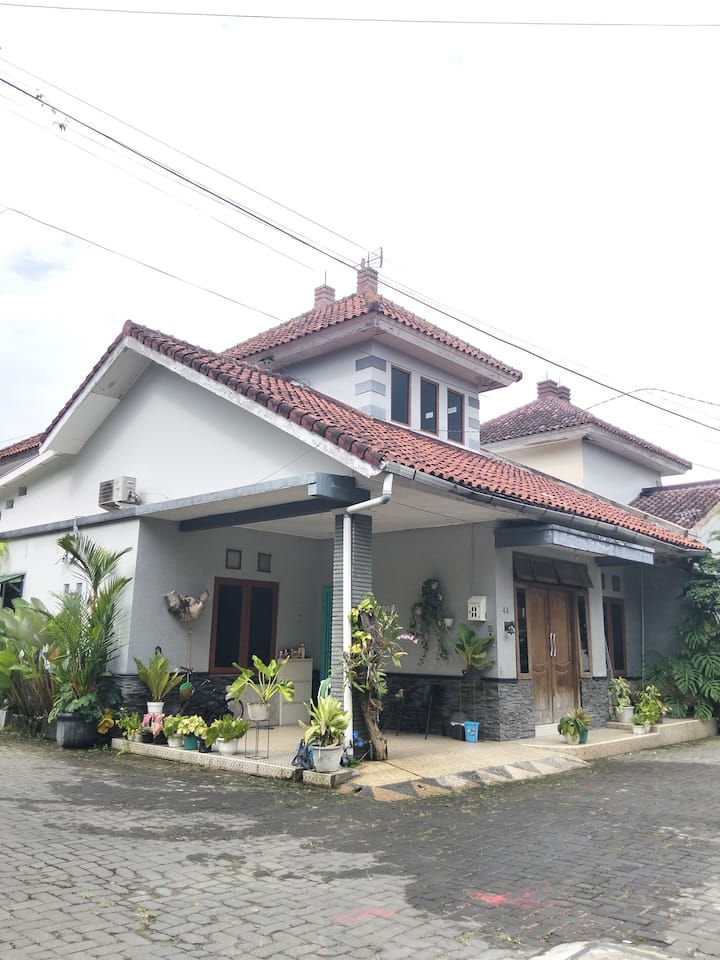 Homestay Lilo Lila - Surakarta