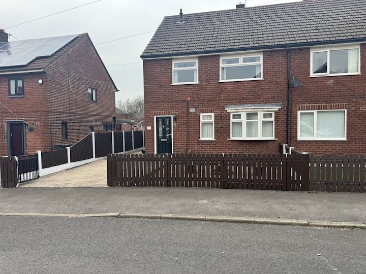 A Spacious 3 Bed Semi-detached - Leigh Sports Village