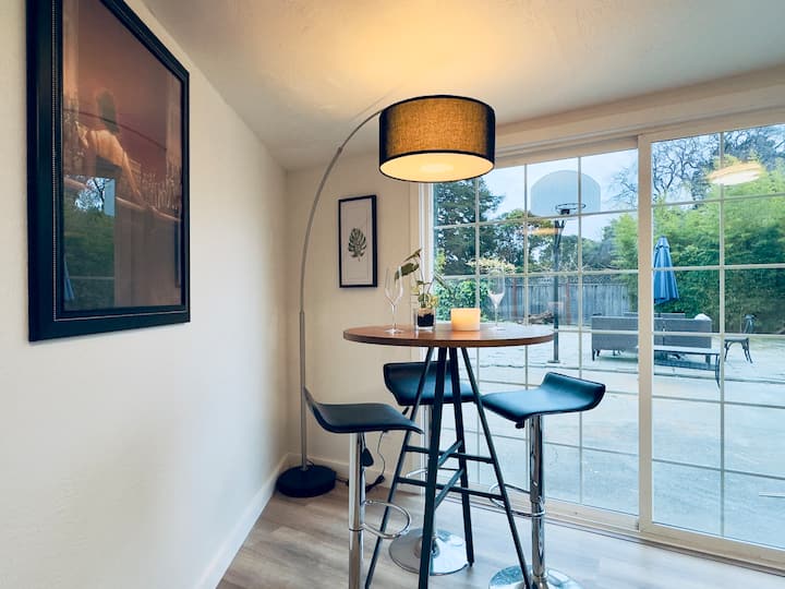 Cozy 2br Near Bart & Freeway 580 & Eden Hospital - Castro Valley, CA