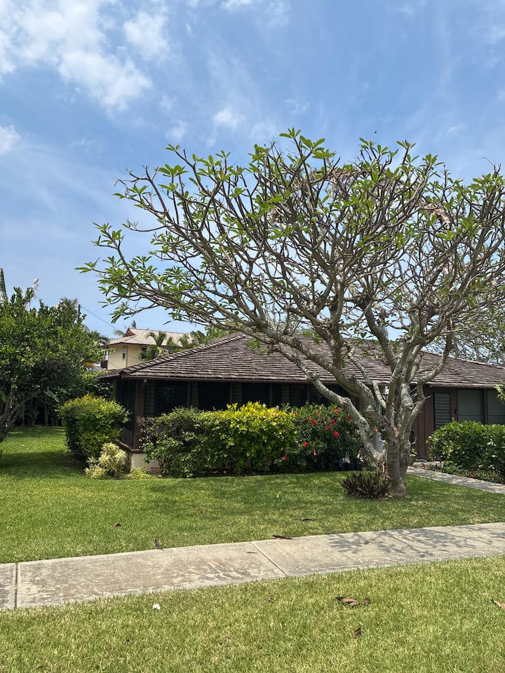 Peaceful Hawaiian Beach Home - Haleiwa, HI