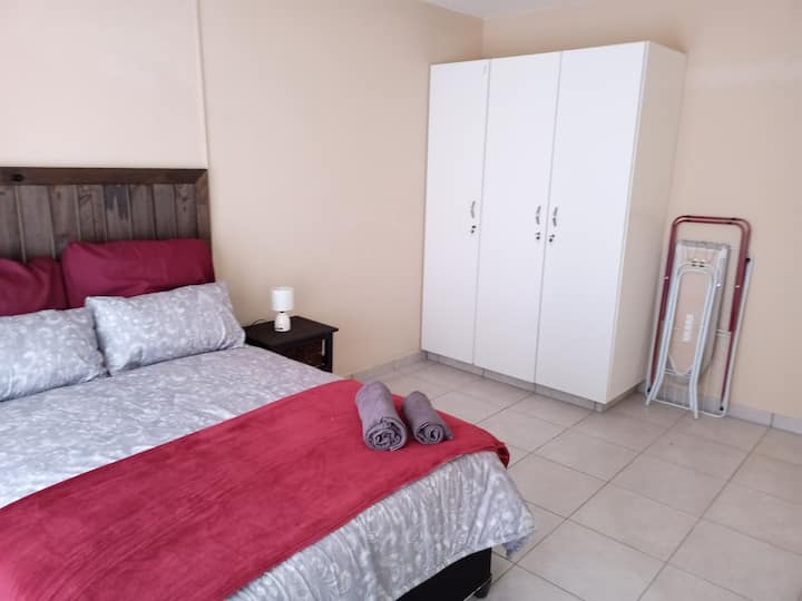 Kmm Lifestyle &
Accommodation. - Vanderbijlpark