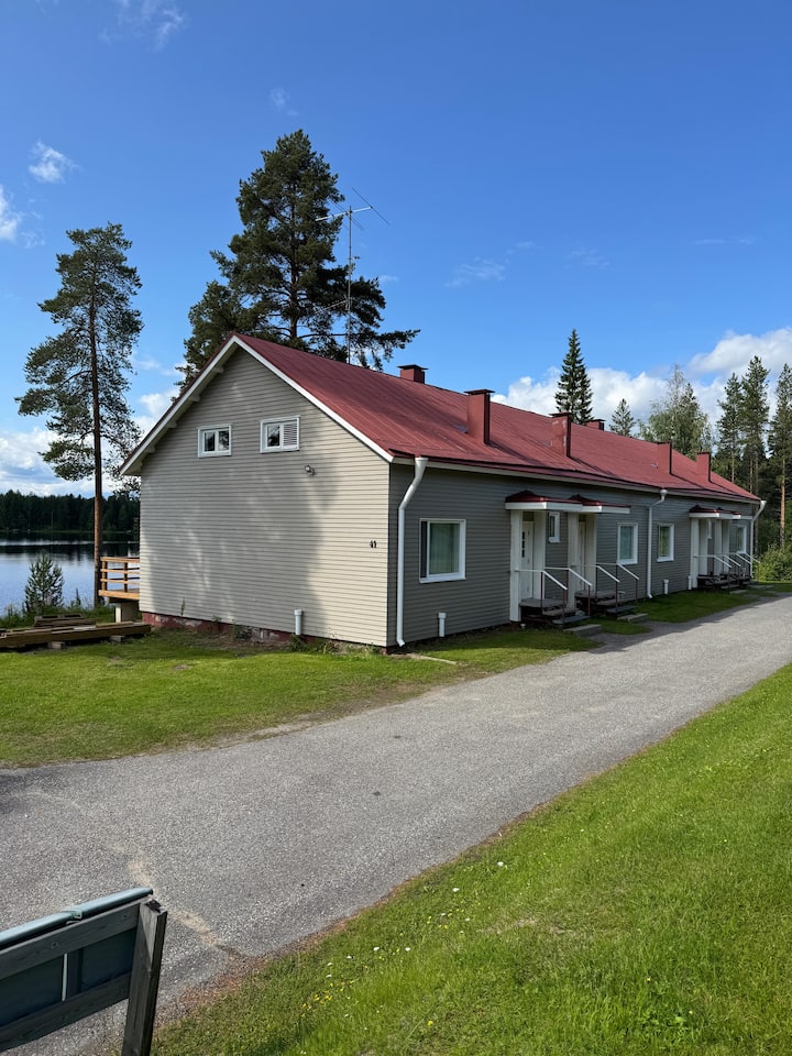 Kaksio Järven Rannalla Kuhmossa (A) - Kuhmo