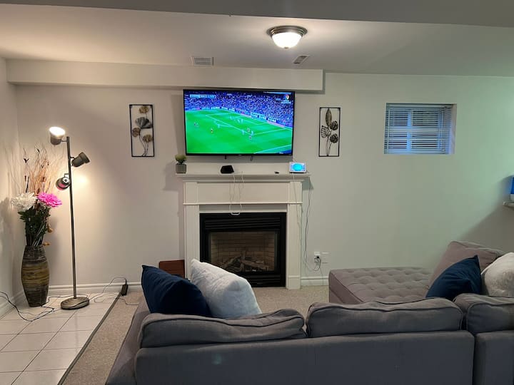 Cozy 1+1 Smart Bedroom Basement Unit - Barrie