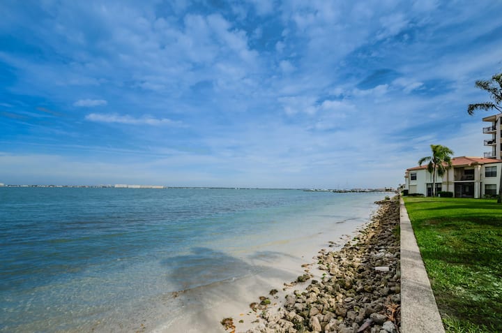 Water View Paradise @ St Pete - St. Petersburg, FL