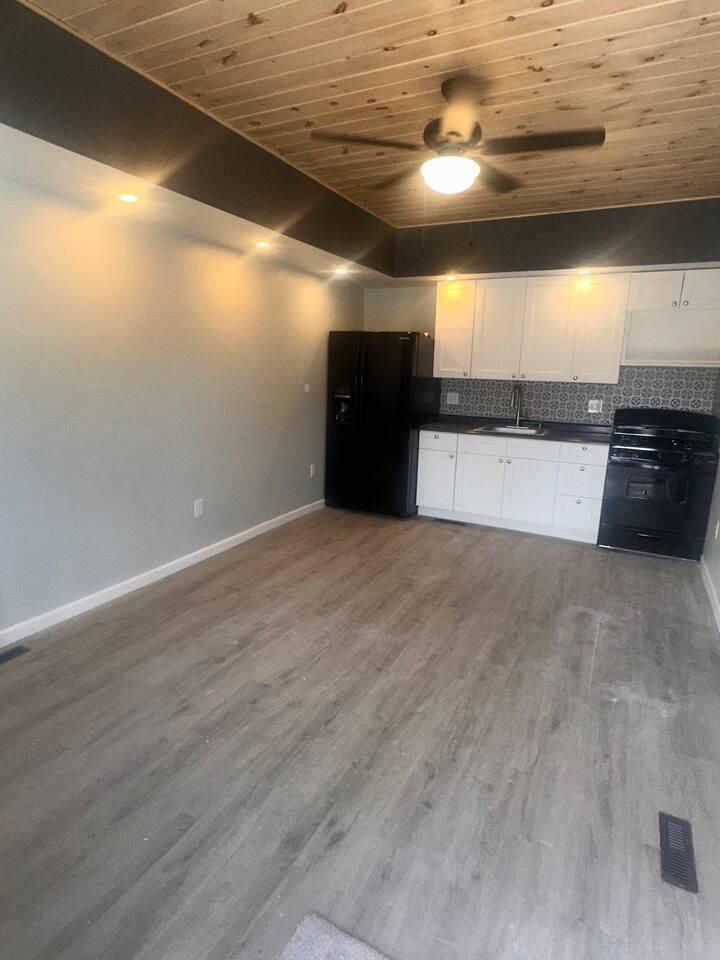 Cozy Remodeled Apt In Oswego! - Oswego, NY