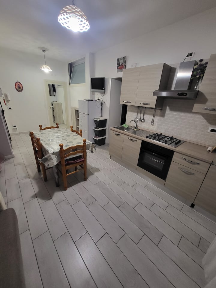 New Life 8.15 Holiday Home Red - Agropoli