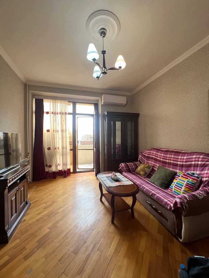 Old City Apartment/with 2 Balcony - Baku