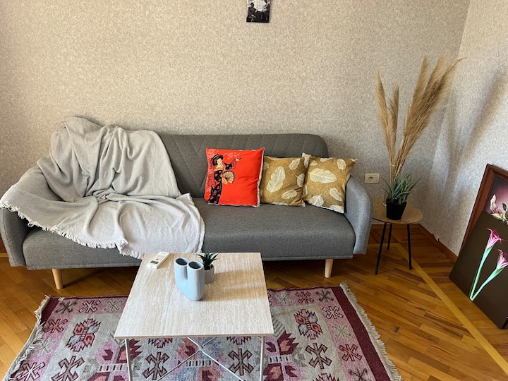 Old City Aprt With 2 Balcony - Baku