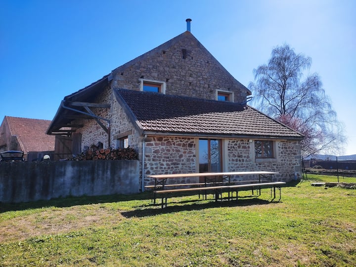 Gîte Spacieux Avec Vue Imprenable Sur Le Morvan - Lac du Crescent