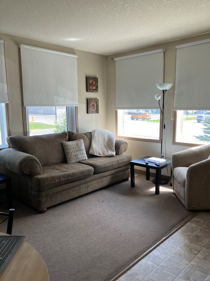 104e Fully Furnished One Bedroom Main Level - Edson
