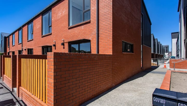 100m From Stadium- 2 Bedroom - New Build Carpark - Christchurch