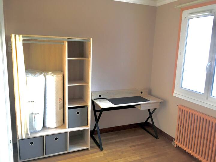 Chambre Dans Un Appartement - La Roche-sur-Yon