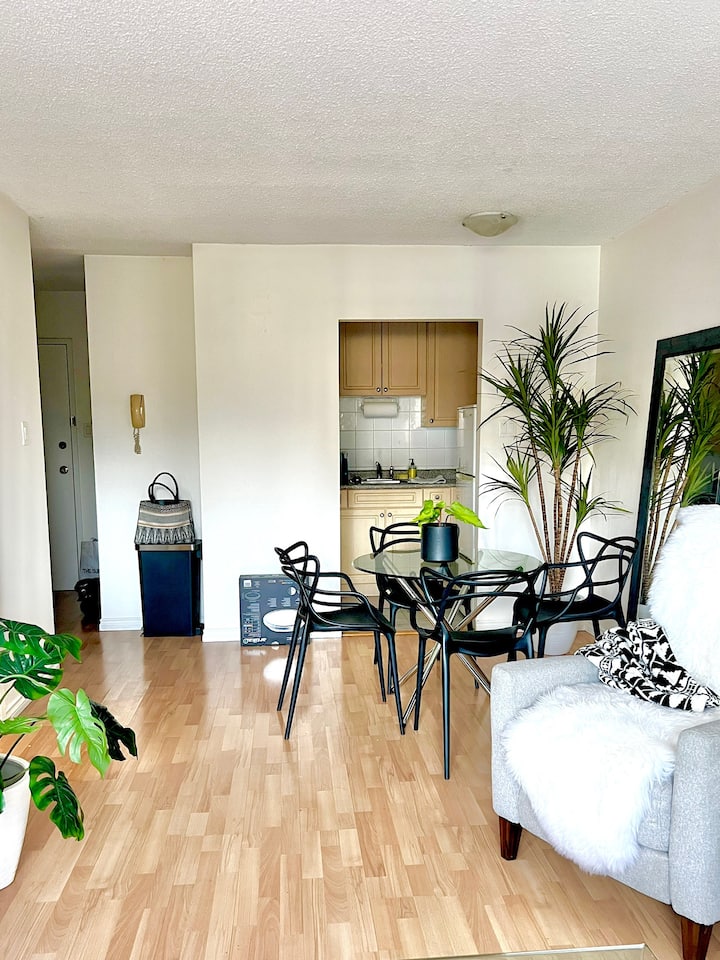 Comfy & Stylish 1 Bedroom Apartment In Kitsilano. - Vancouver