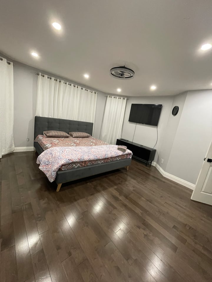 R1 - Cozy Private Room W/ensuite - Pickering