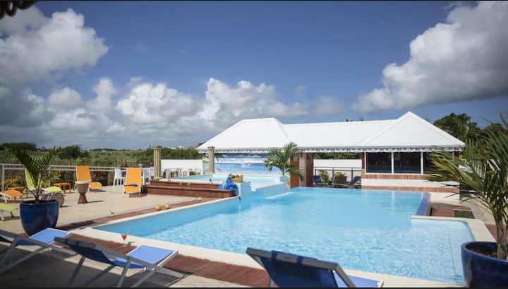 24 Couchages | ÉVènements - De 60 Pers. Autorisé - Guadeloupe