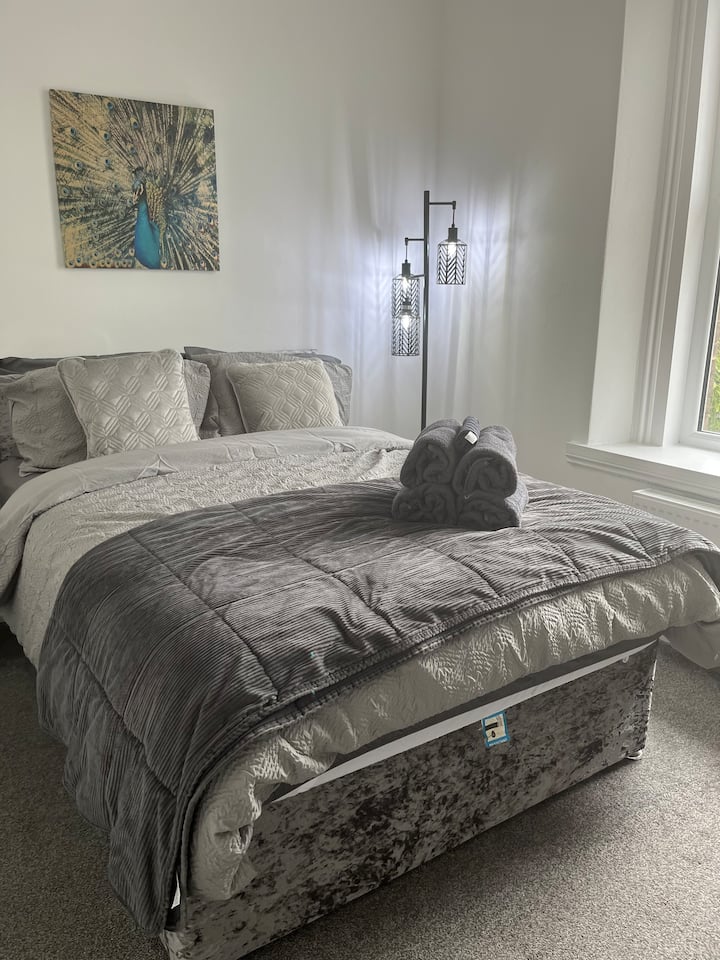 Newly Redecorated 1 Bed Flat ! - Weston-super-Mare