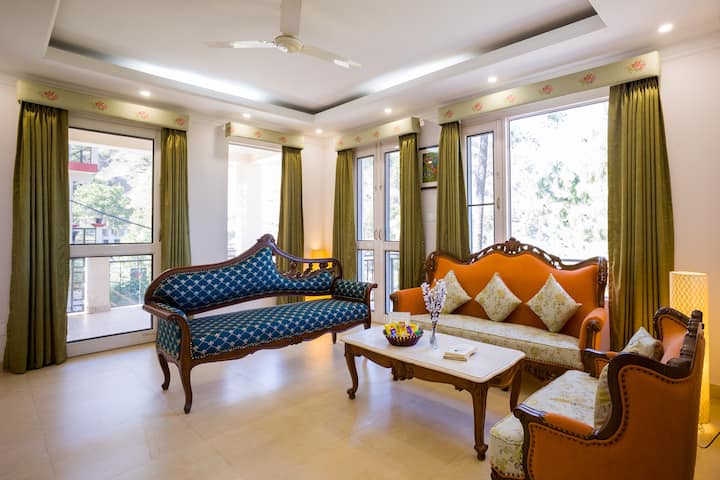 3bhk Hilltop Retreat With Garden & Panoramic Views - Kasauli