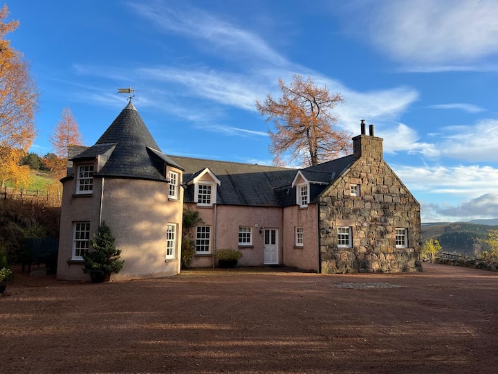 Unique Turret Annex In Upper Donside - Moray