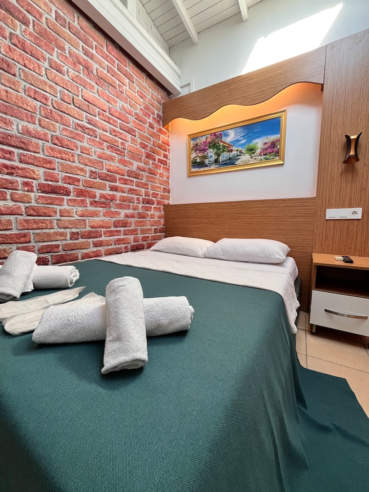 Denize Sıfır 2 Kişi Otel Odası - Burhaniye