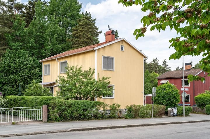 Big Family House Close To Metro - Stockholm