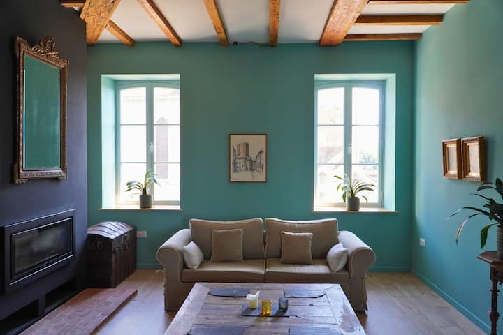 Spacious Studio | Historic Views | Modern Style - Saint-Yrieix-la-Perche