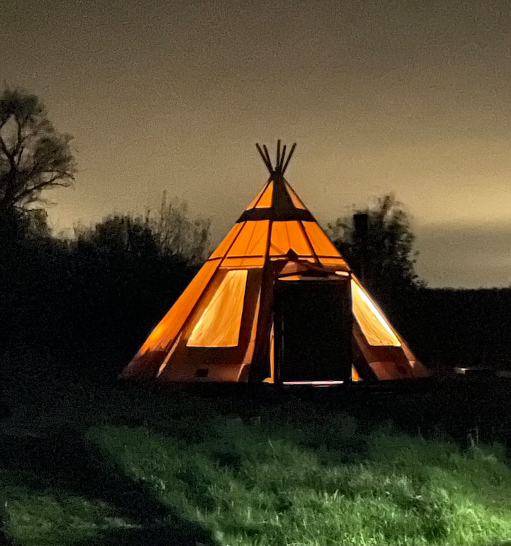 3 Luxury Tipis, Log Burners, Electric Blankets - Framlingham