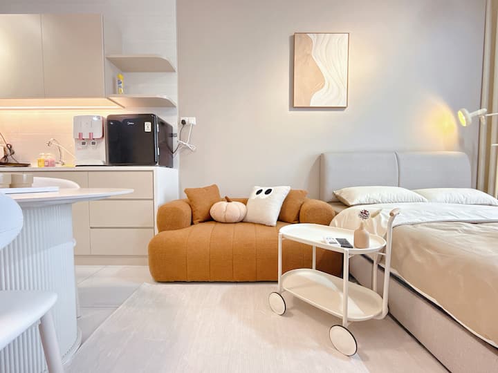 1-2pax_new Creamy Studio@skytree Bukitindah/tuas - Johor Bahru
