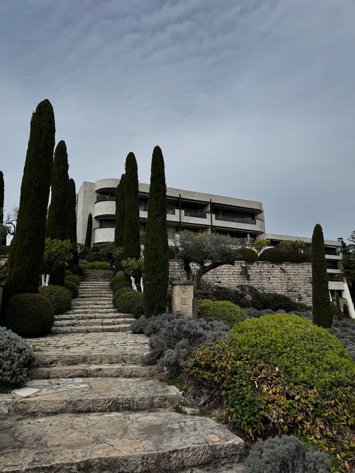 Elégant Studio Avec Terrasse Et Jardin Luxuriant - Cannes