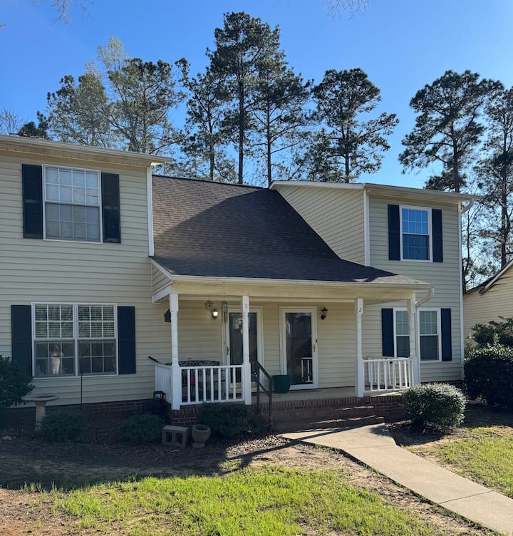 The Hub 1br Suite Cozy Main Floor Stay - Greenwood, SC