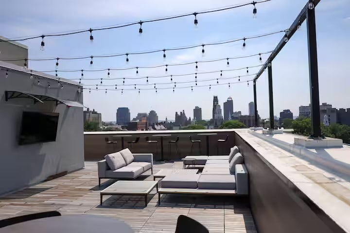 New| Rooftop | Spacious Studio Oasis | Yale - New Haven, CT