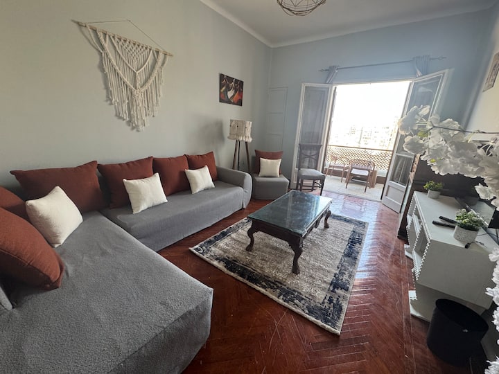 Silver Downtown 3br Apt - Tahrir Square - Cairo