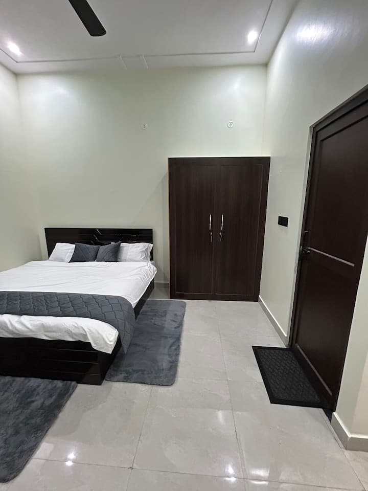 Jaiswal Guest House-101 - Haldwani