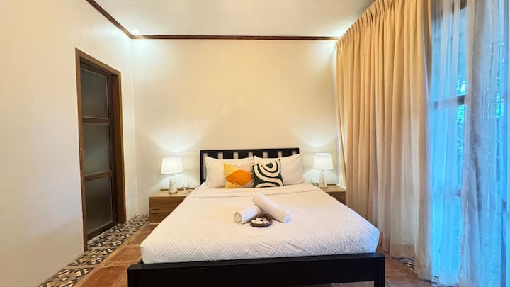 Vida Pacifica | 1br 1 Queen | Nature-beach Access - Tingloy