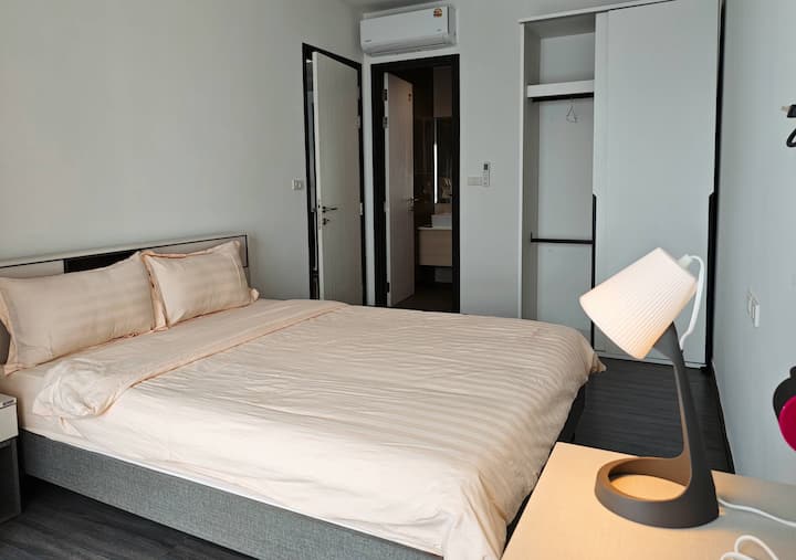 步行Bts50米/近icomsiam/可预约看房/泳池健身房 - Bangkok