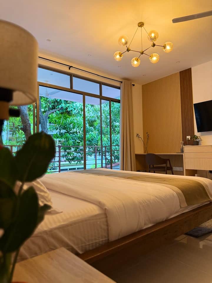 Spacious Room W/ Ensuite & Bright Vibes - Malé