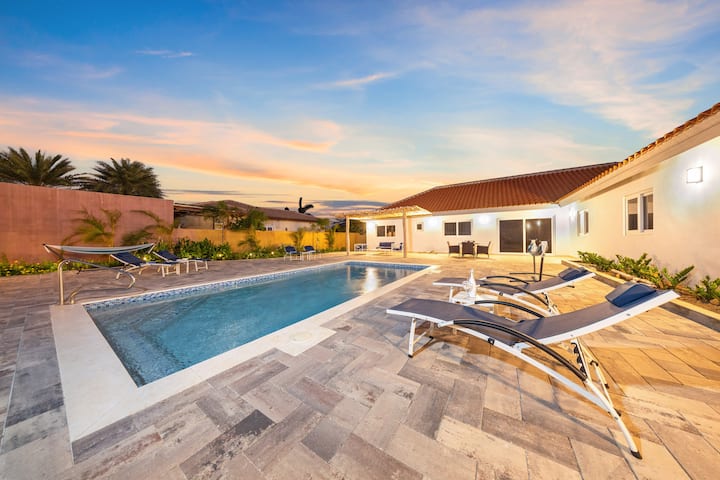 Luxury Home |3 Min Beach | Pool & Bbq | Oasis - Aruba