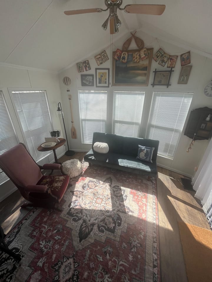 Charming, Cozy, Cabin In Gouldsboro - Pocono Mountains, PA