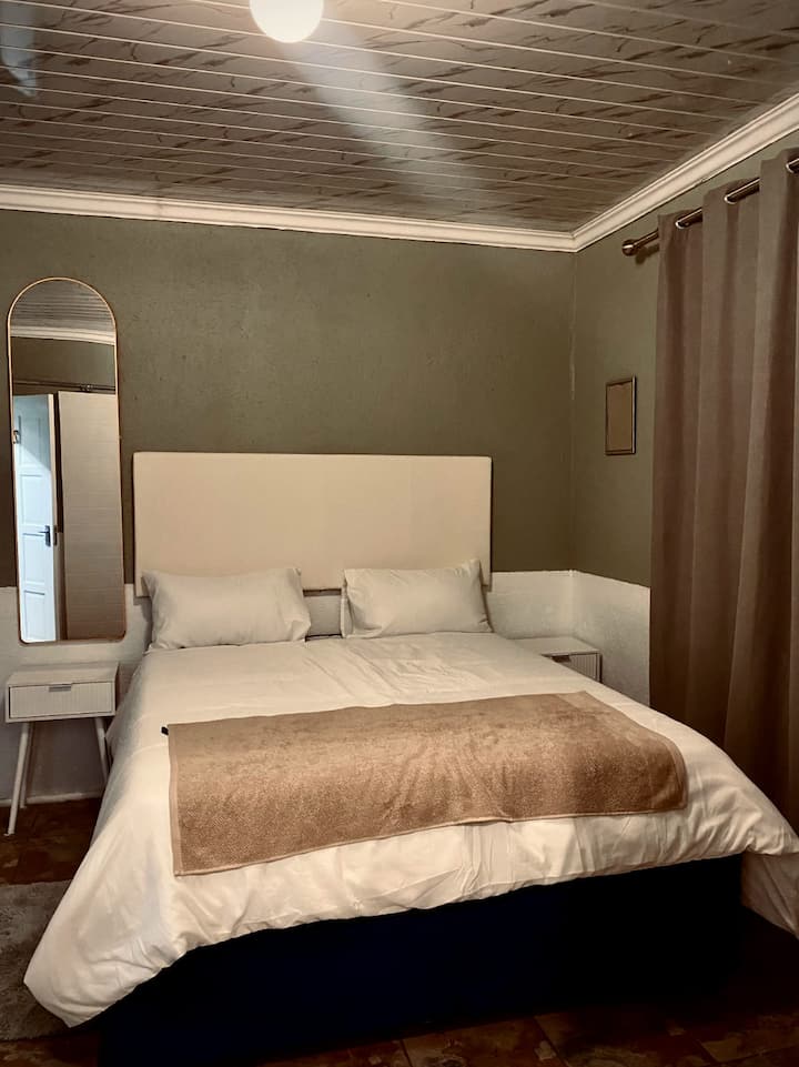 Mukomani Airbnb - Soshanguve