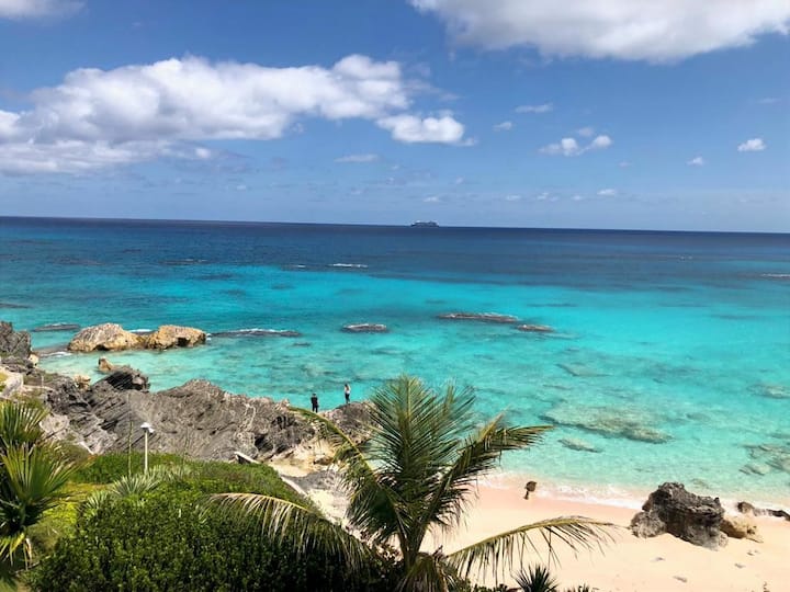 Oceanfront Living In Bermuda With Private Beach - Bermuda