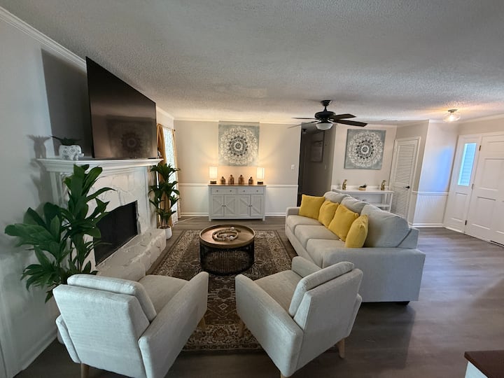 Spacious 4br Retreat + Modern Comfort + Outdoor - Valdosta