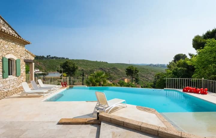 Mas En Pierre Aix-marseille - Marignane