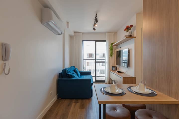 Apto Queridinho No Centro | Até 5 Pessoas - Curitiba